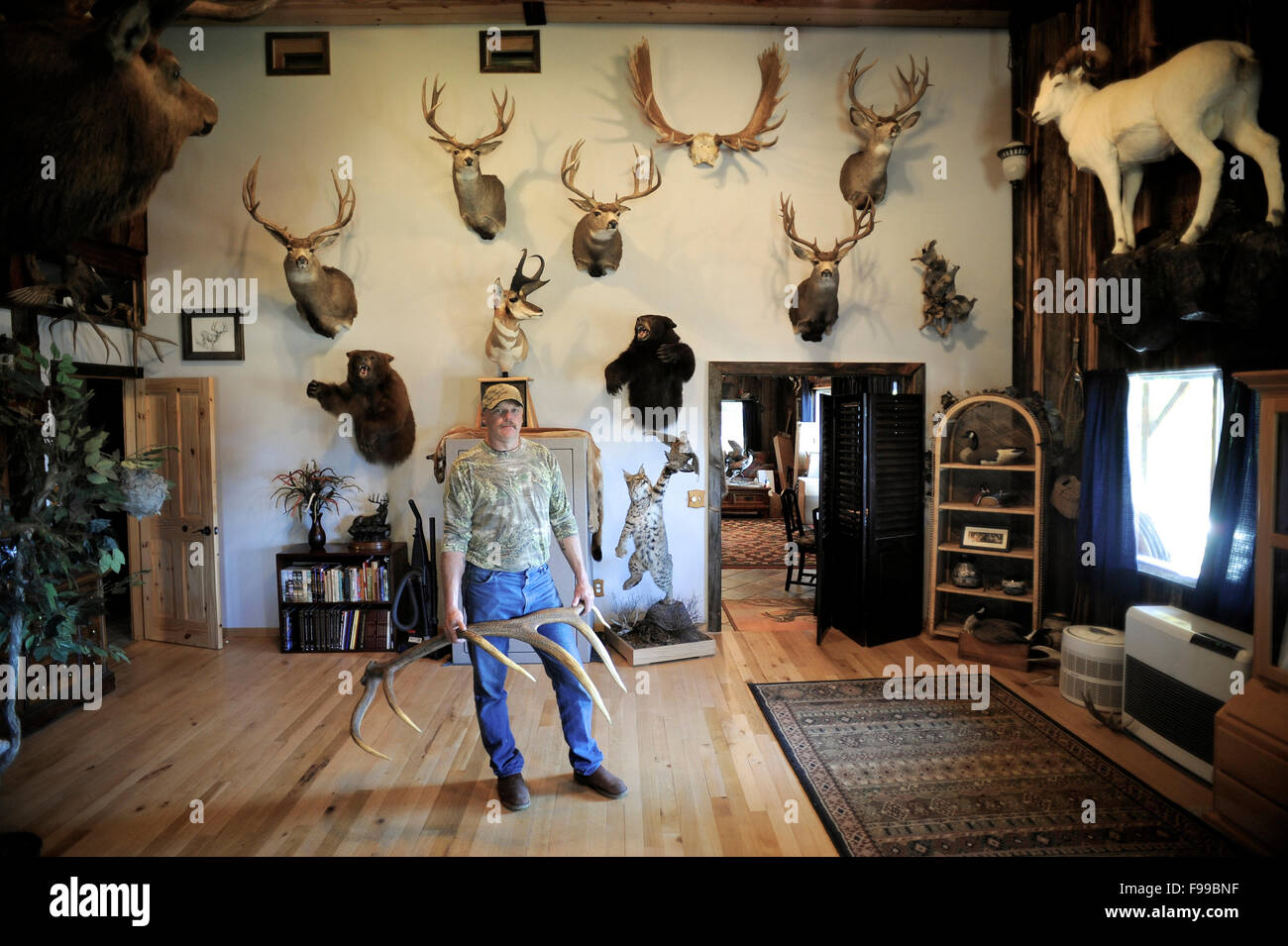 Hunting in Oregon Stock Photo - Alamy