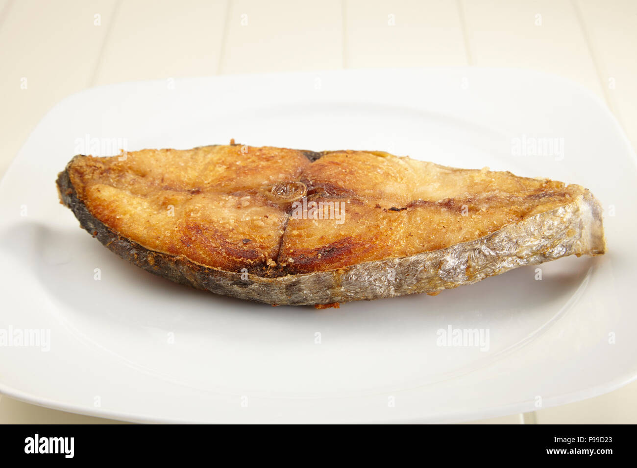 deep fried slice of the seer fish Stock Photo - Alamy