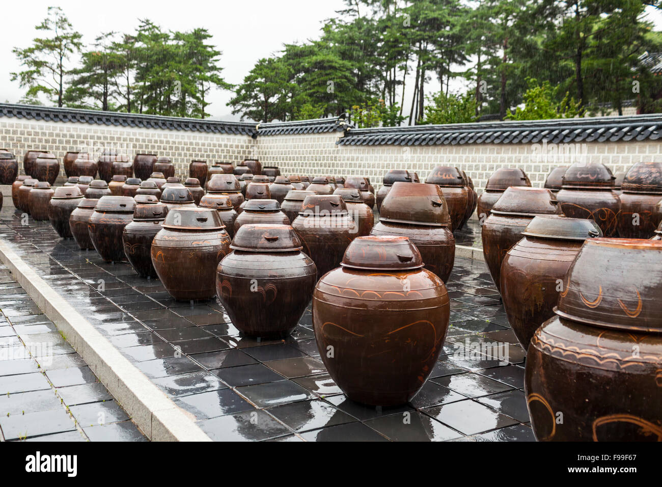 Korea ceramic hi-res stock photography and images - Alamy