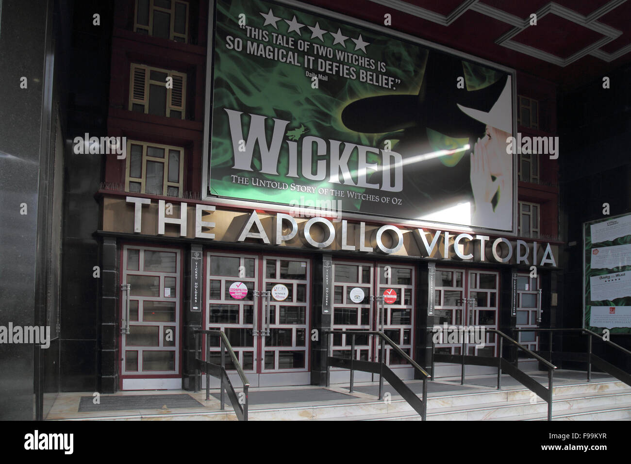 the apollo theatre in victoria london Stock Photo - Alamy