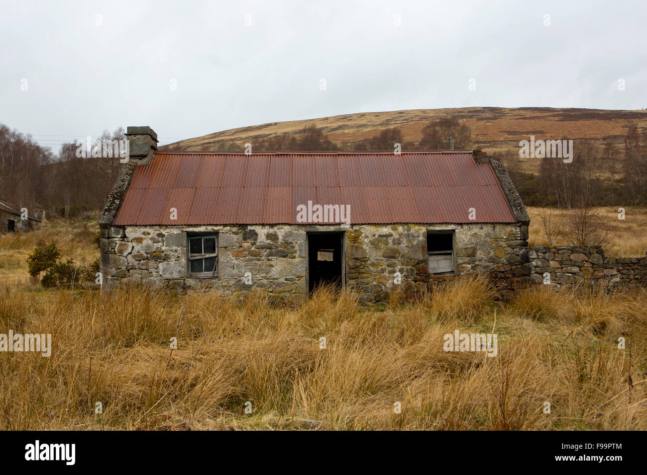 A derelict cottage in Scotland Stock Photo - Alamy