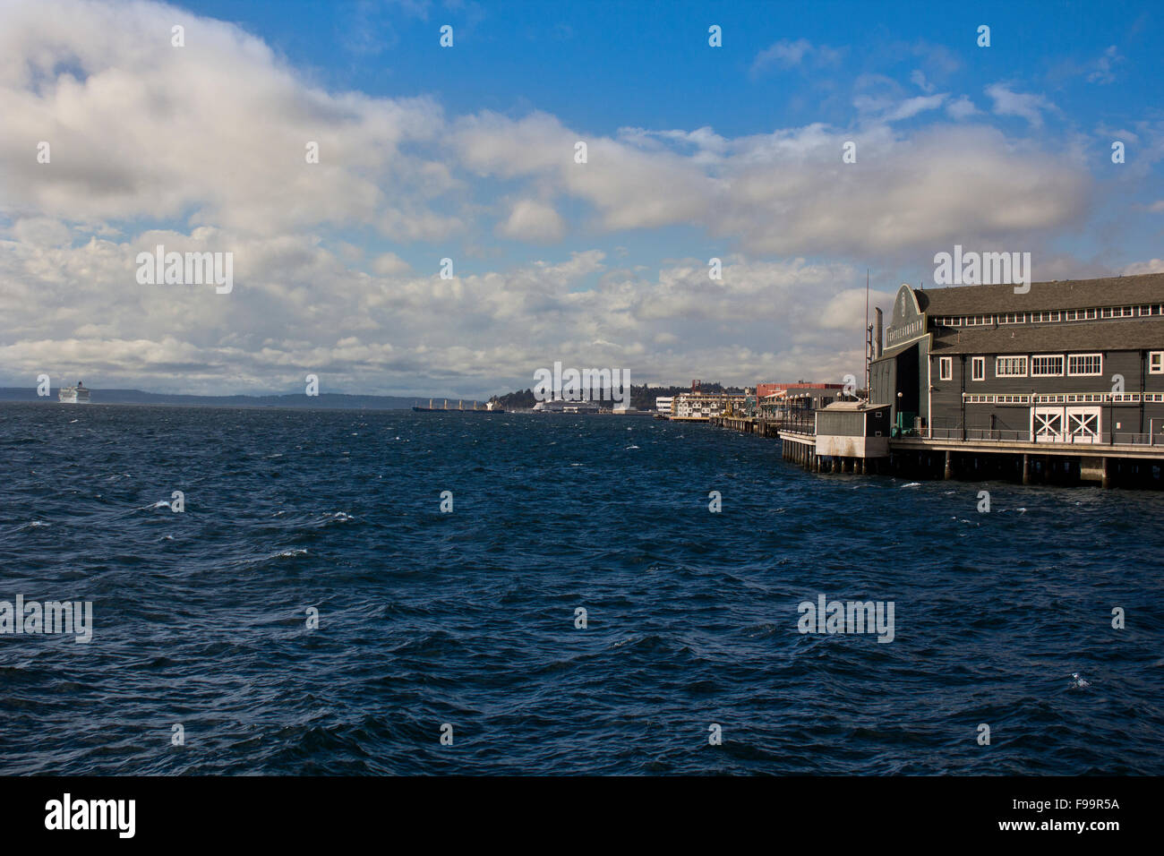 Seattle sea port Stock Photo - Alamy