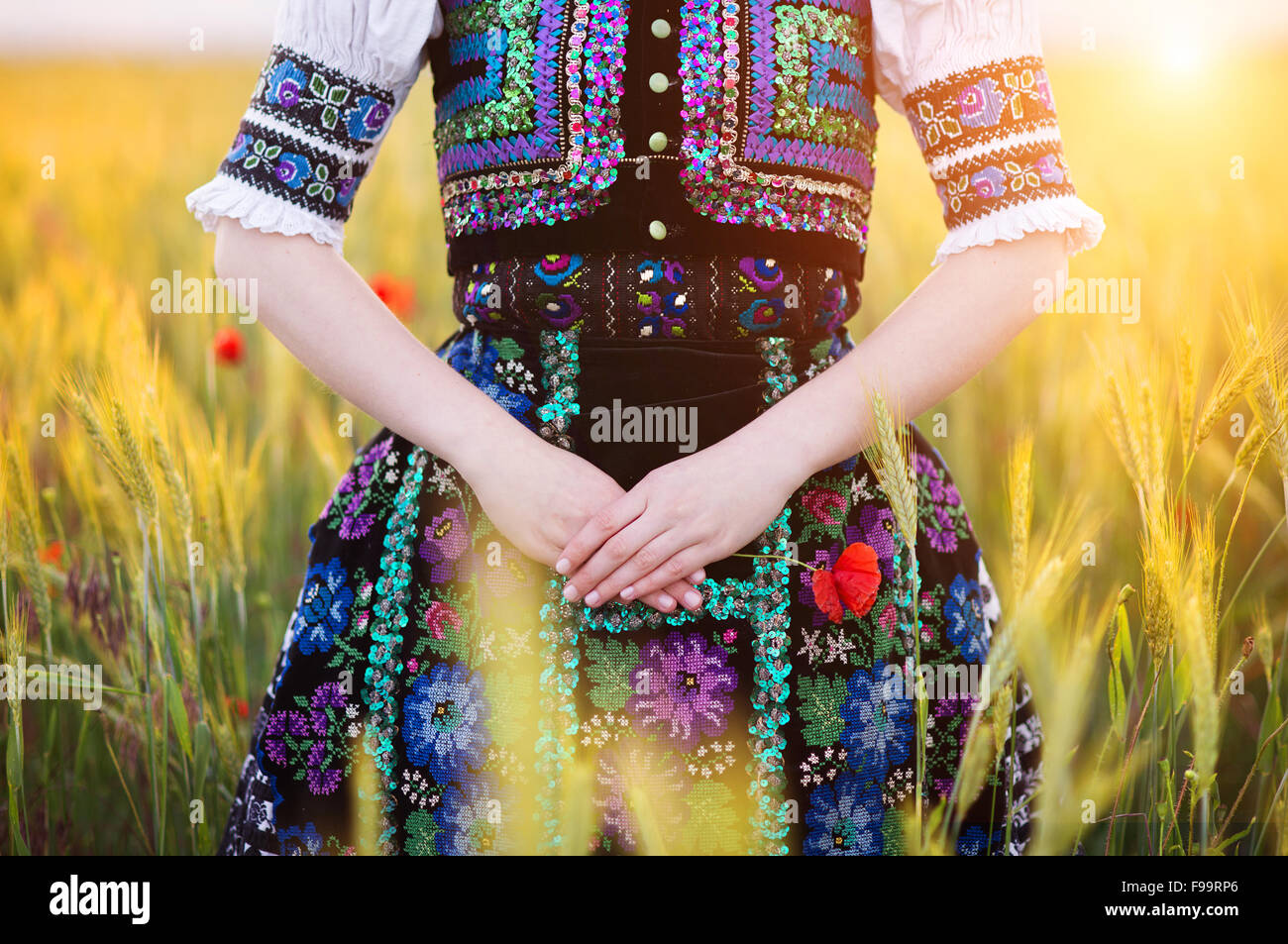 Hungarian traditional dress hi-res stock photography and images - Alamy