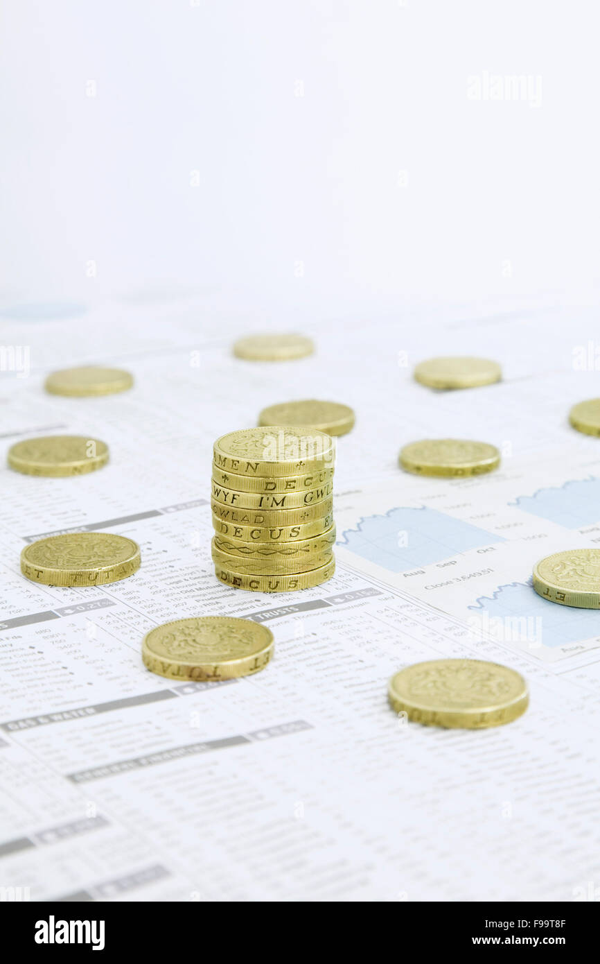 Full of british one pound coins hi-res stock photography and images - Alamy