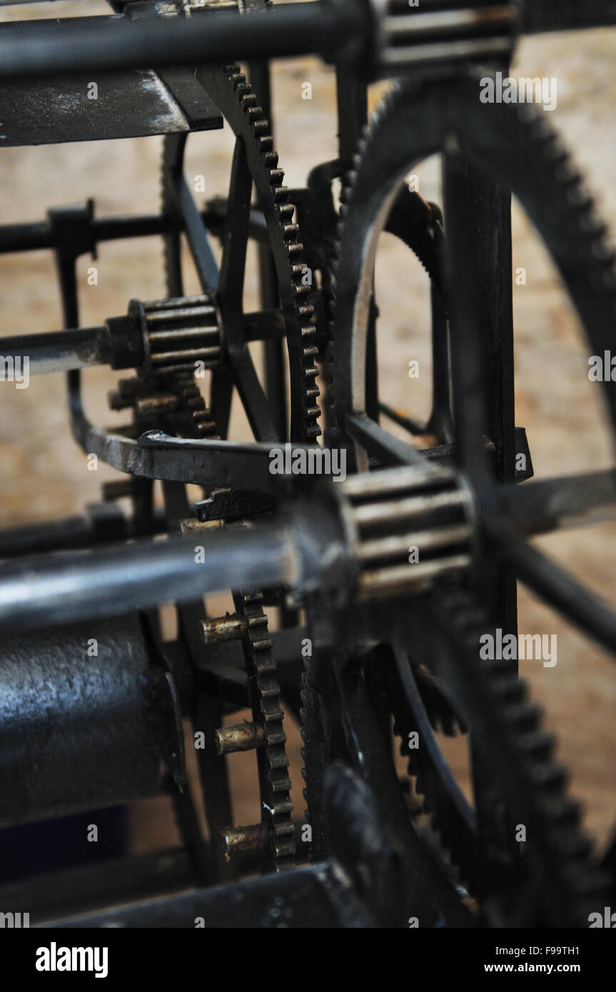 old big clock mechanism machine engine Stock Photo - Alamy