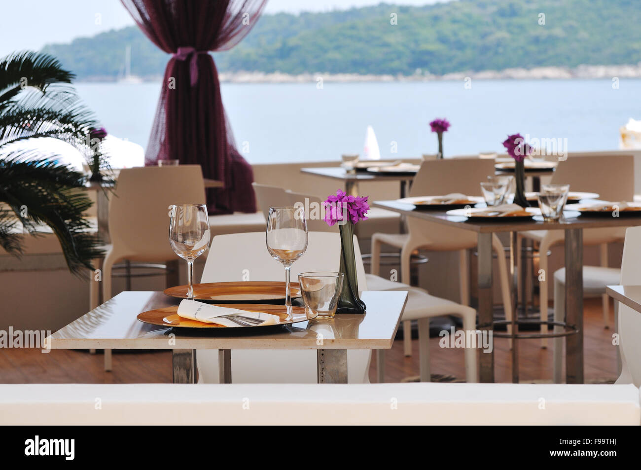 modern restaurant table outdoor at sea Stock Photo - Alamy