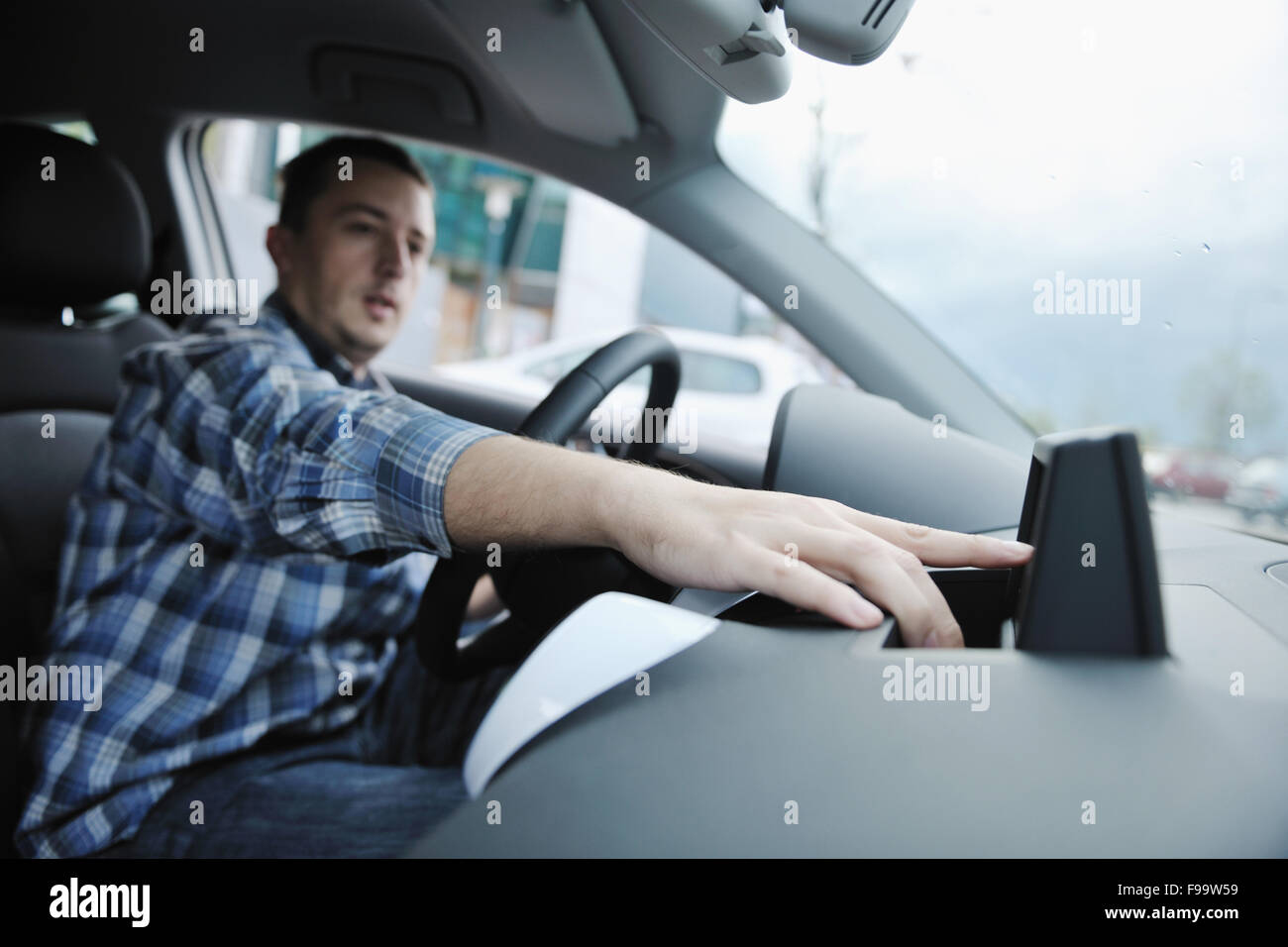 Car onboard technology hi-res stock photography and images - Alamy