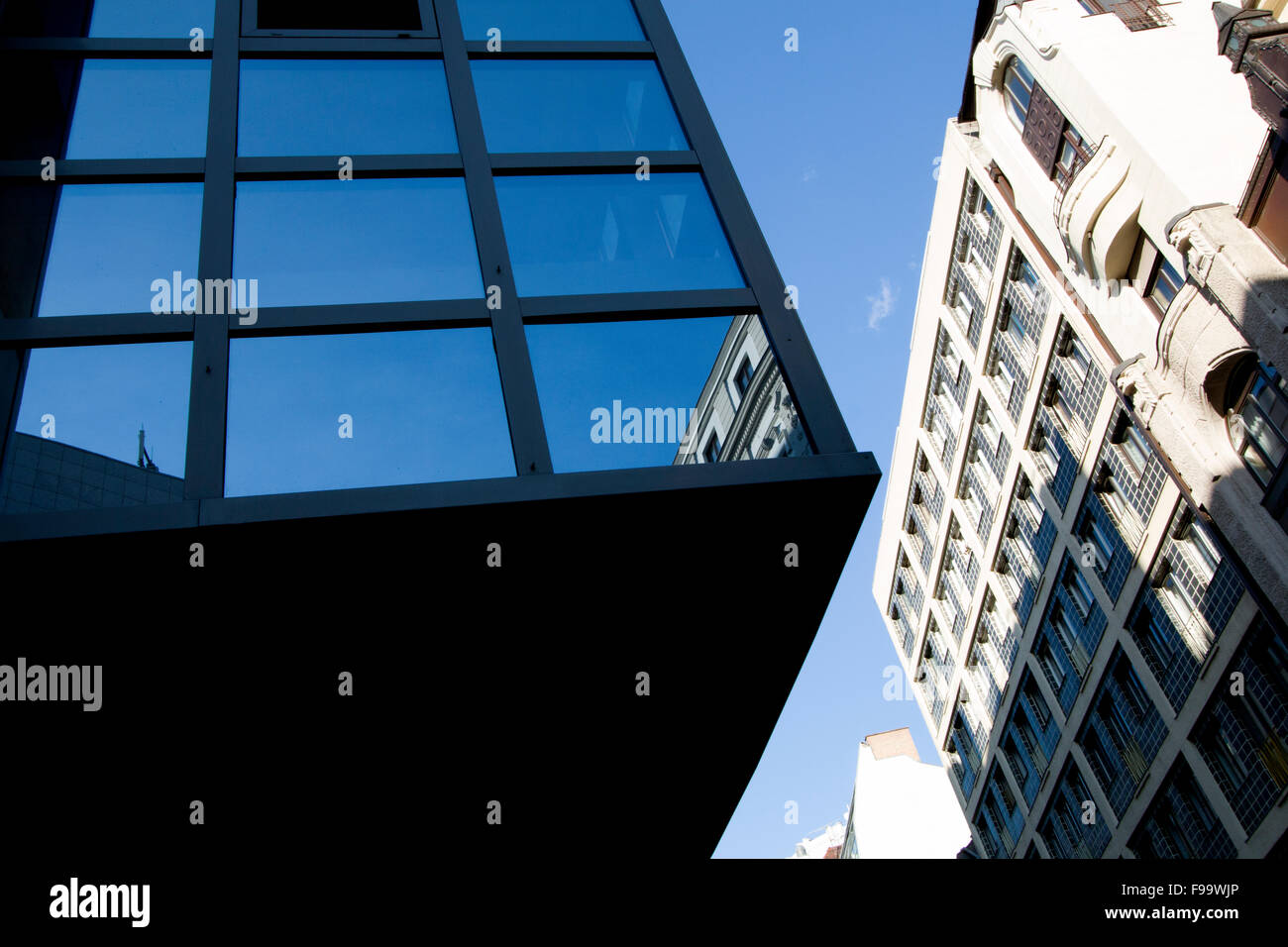 Overshadowing hi-res stock photography and images - Alamy