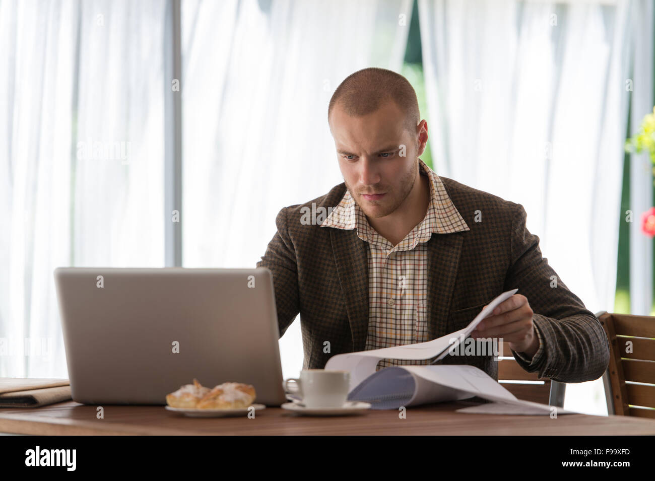 Working with blueprints hi-res stock photography and images - Alamy