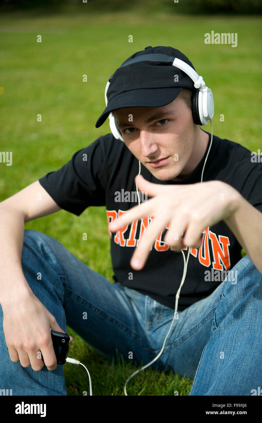 Listen do the music Stock Photo - Alamy