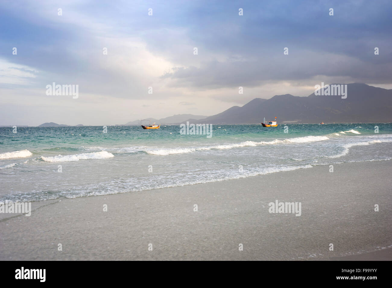 Landscape view beautiful ocean hi-res stock photography and images - Alamy