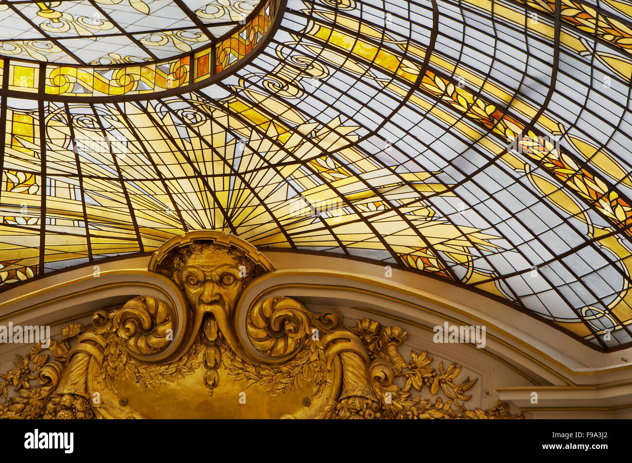Ceiling embellishments hi-res stock photography and images - Alamy