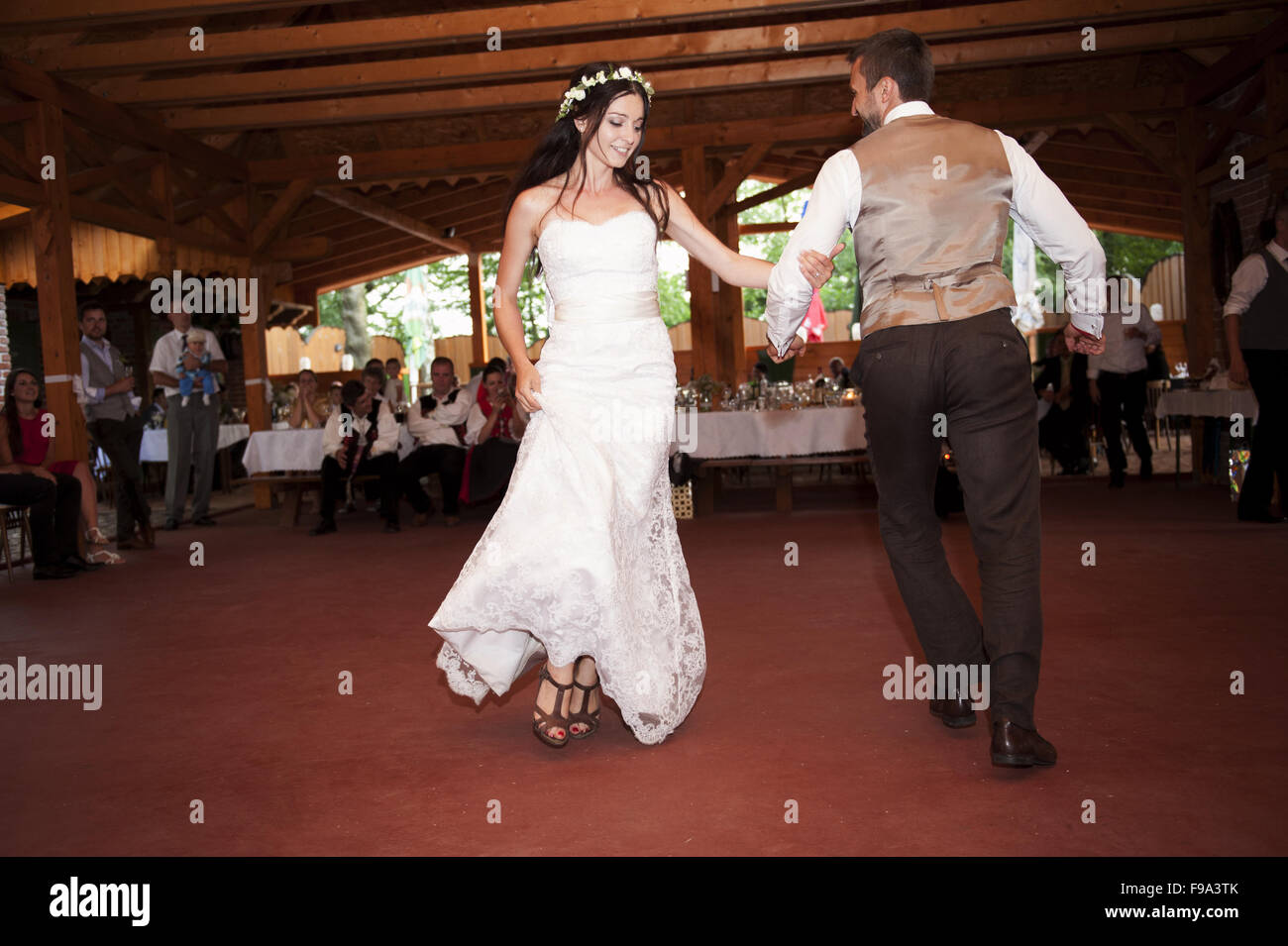 Bride and groom dancing at the wedding reception Stock Photo - Alamy
