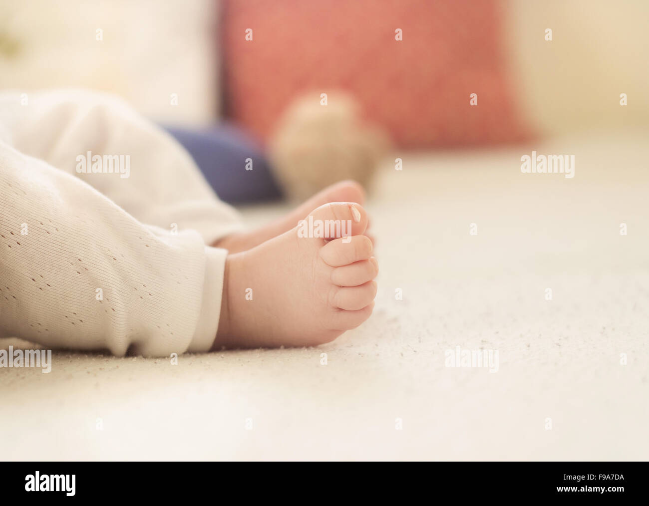 Girls toes hi-res stock photography and images - Alamy