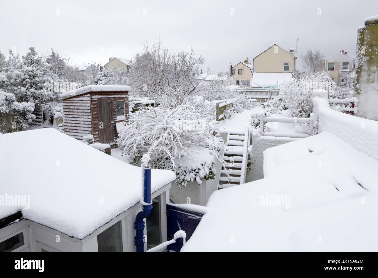 Uk winter weather hi-res stock photography and images - Alamy