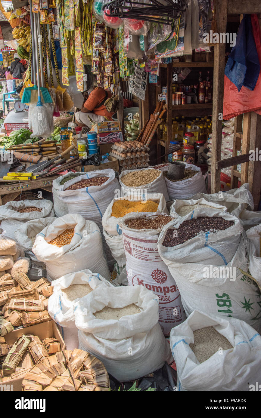 Market at Labuan Bajo, Flores, Indonesia Stock Photo - Alamy