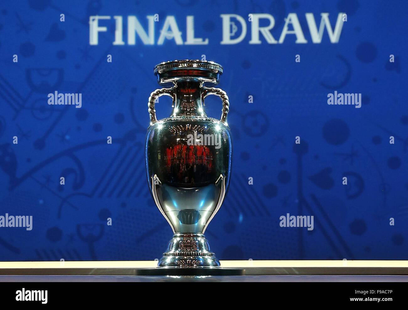 Uefa european championship trophy hi-res stock photography and images ...