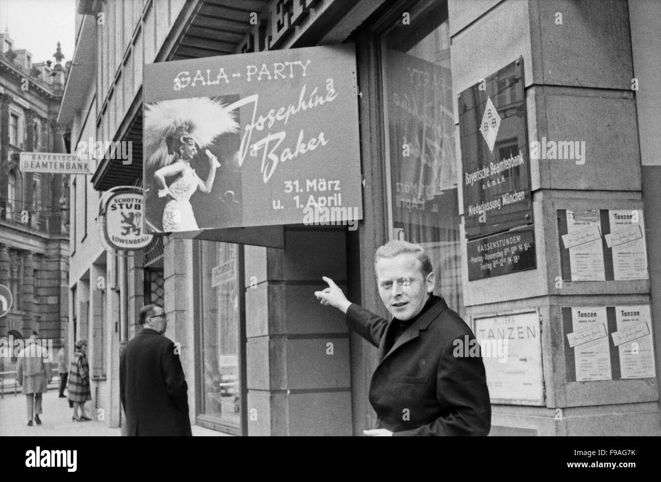 Der römisch katholische Liedermacher Kaplan Alfred Flury, Deutschland ...