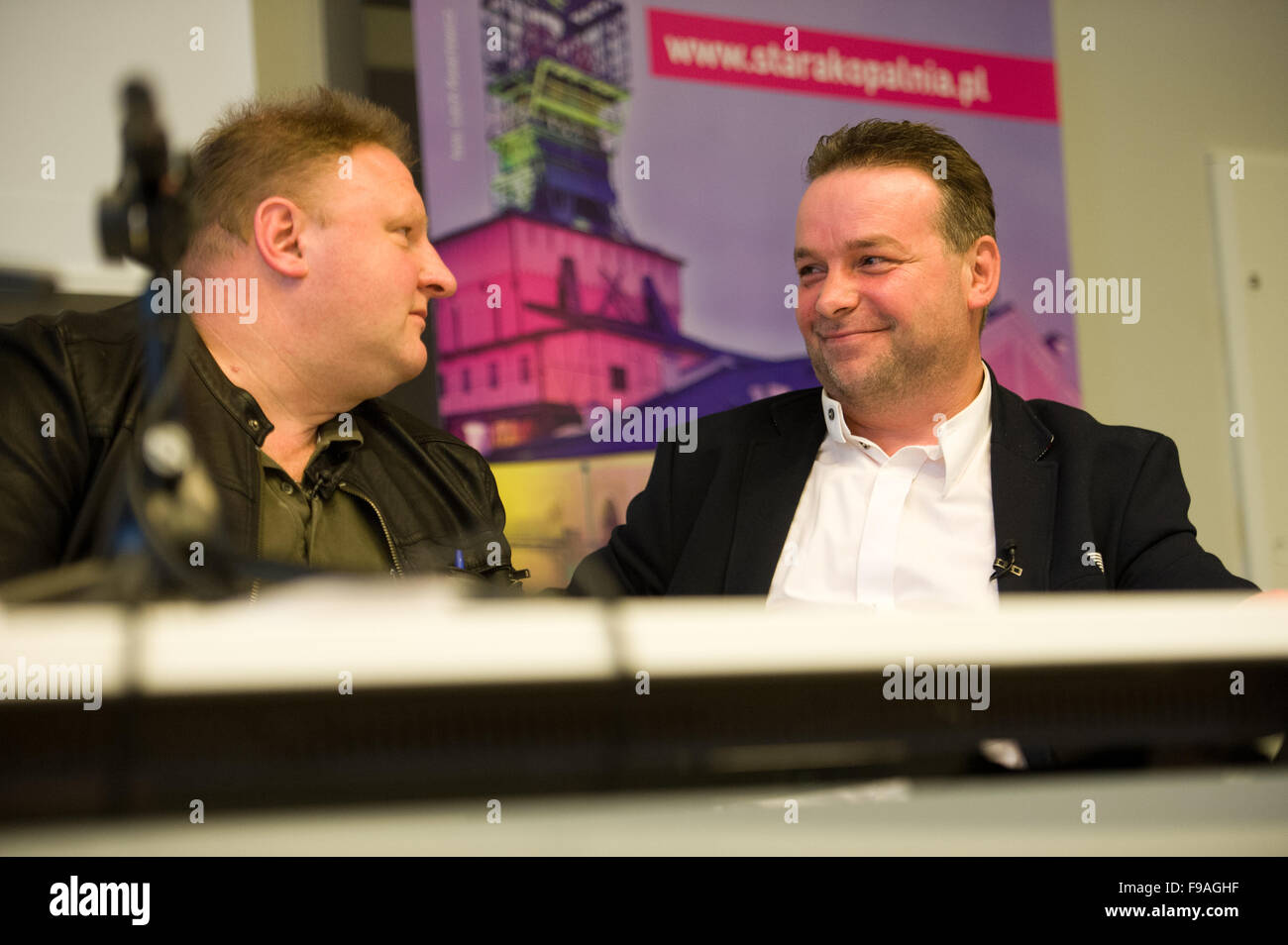 Walbrzych, Poland. 15th December, 2015. Piotr Koper (L) and Andreas ...
