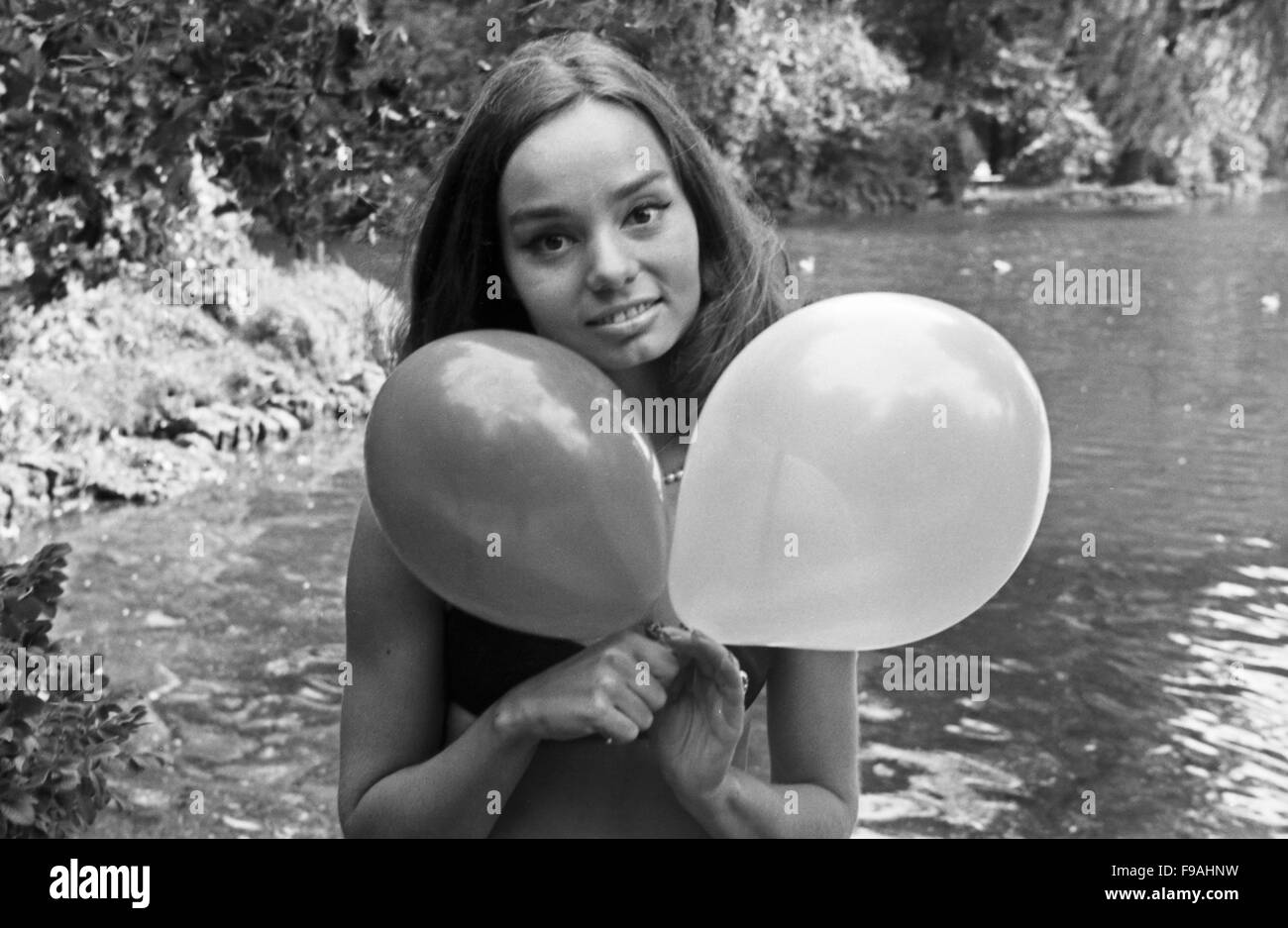 Fotomodel Regina Latone in München, Deutschland 1960er Jahre. Model ...