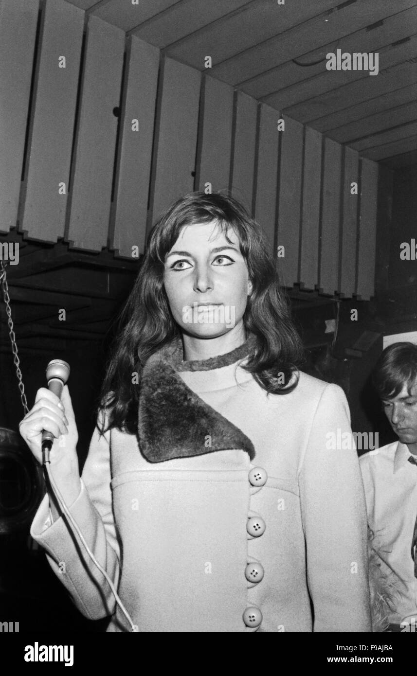 Maria Duval, Joe Raphael, Friedel Frank in Baden Baden, Deutschland ...