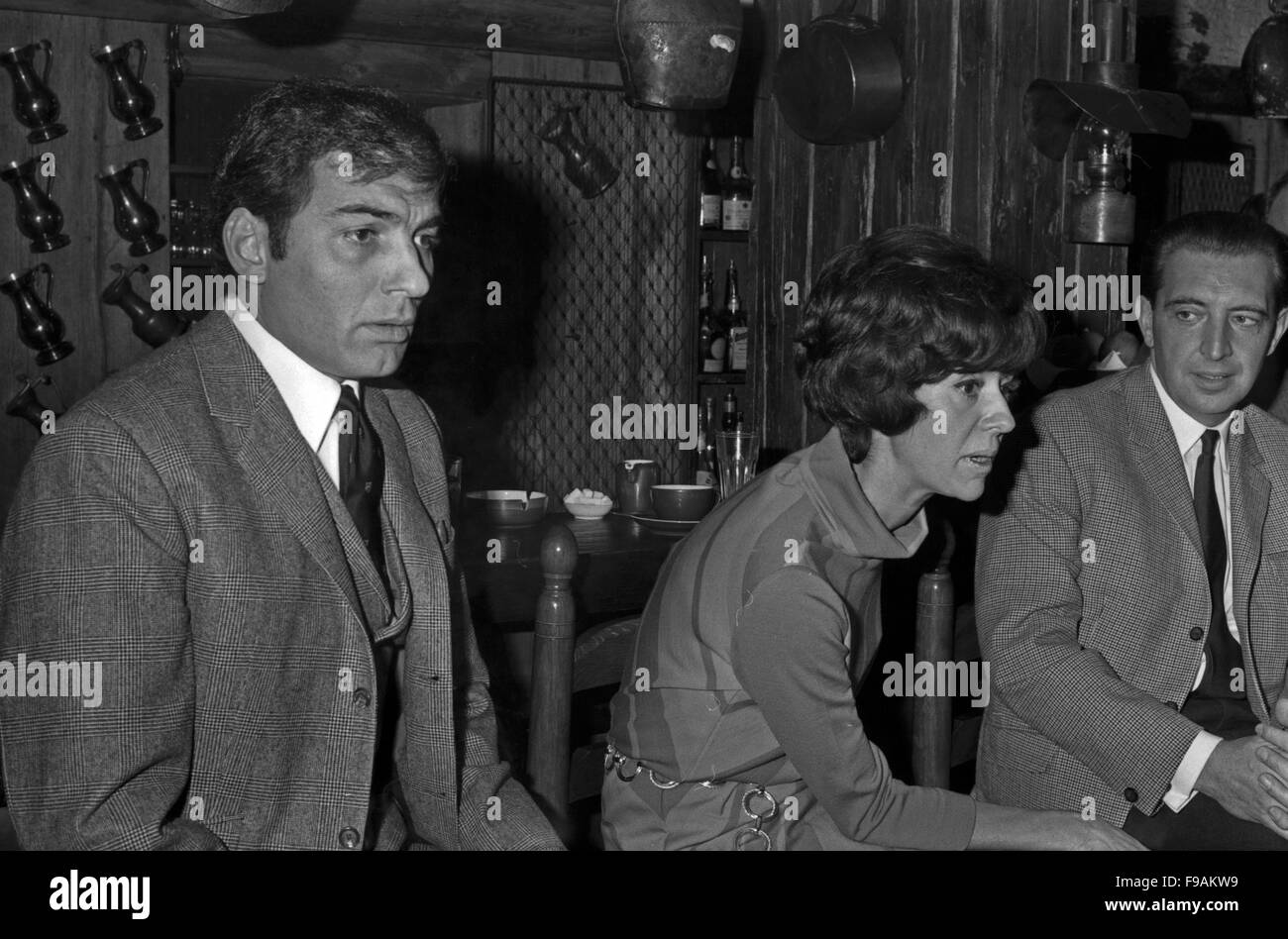 Internationale Sängerin Caterina Valente mit Michael Pfleghar, Eric van ...