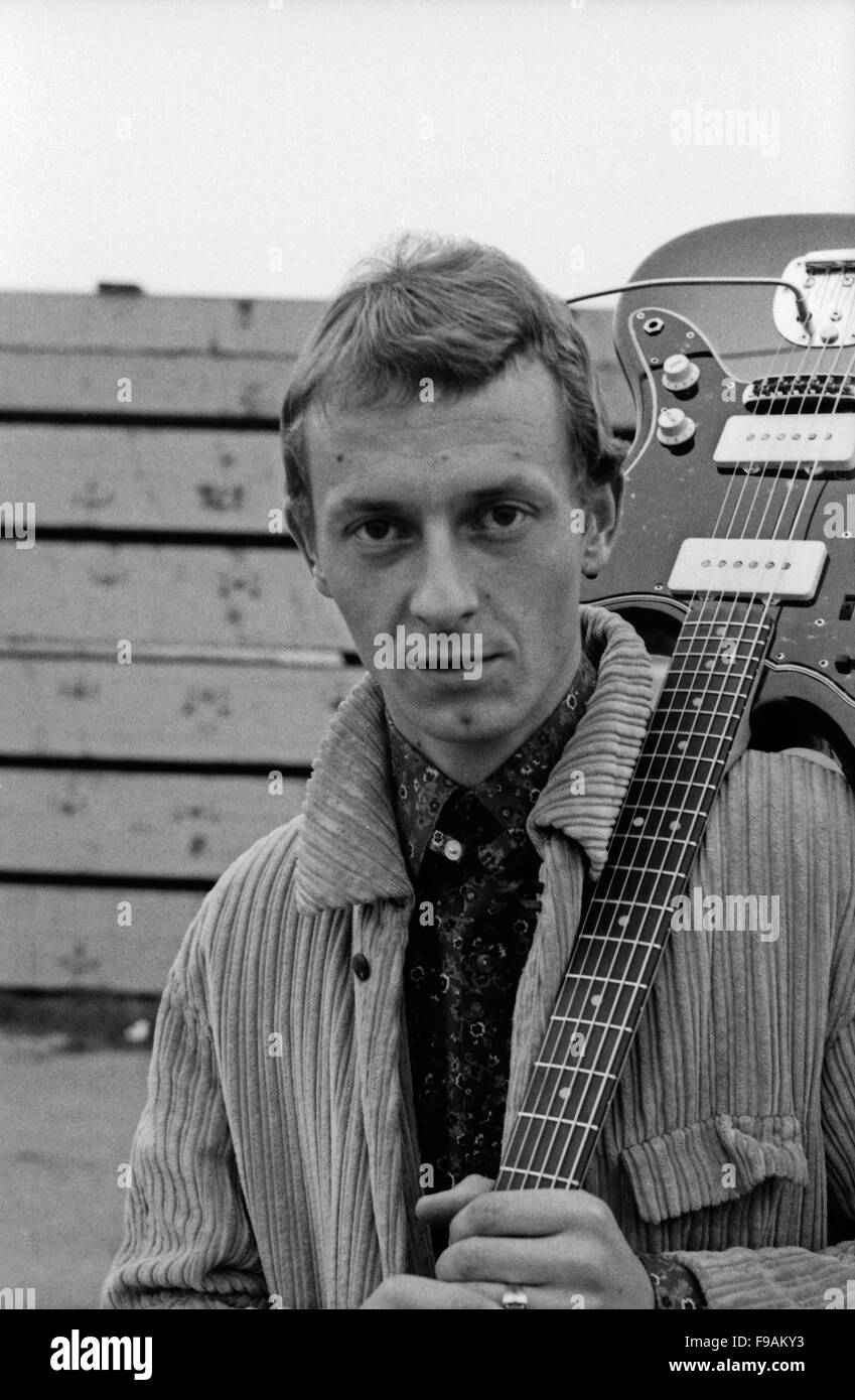 Singer jay walker hi-res stock photography and images - Alamy