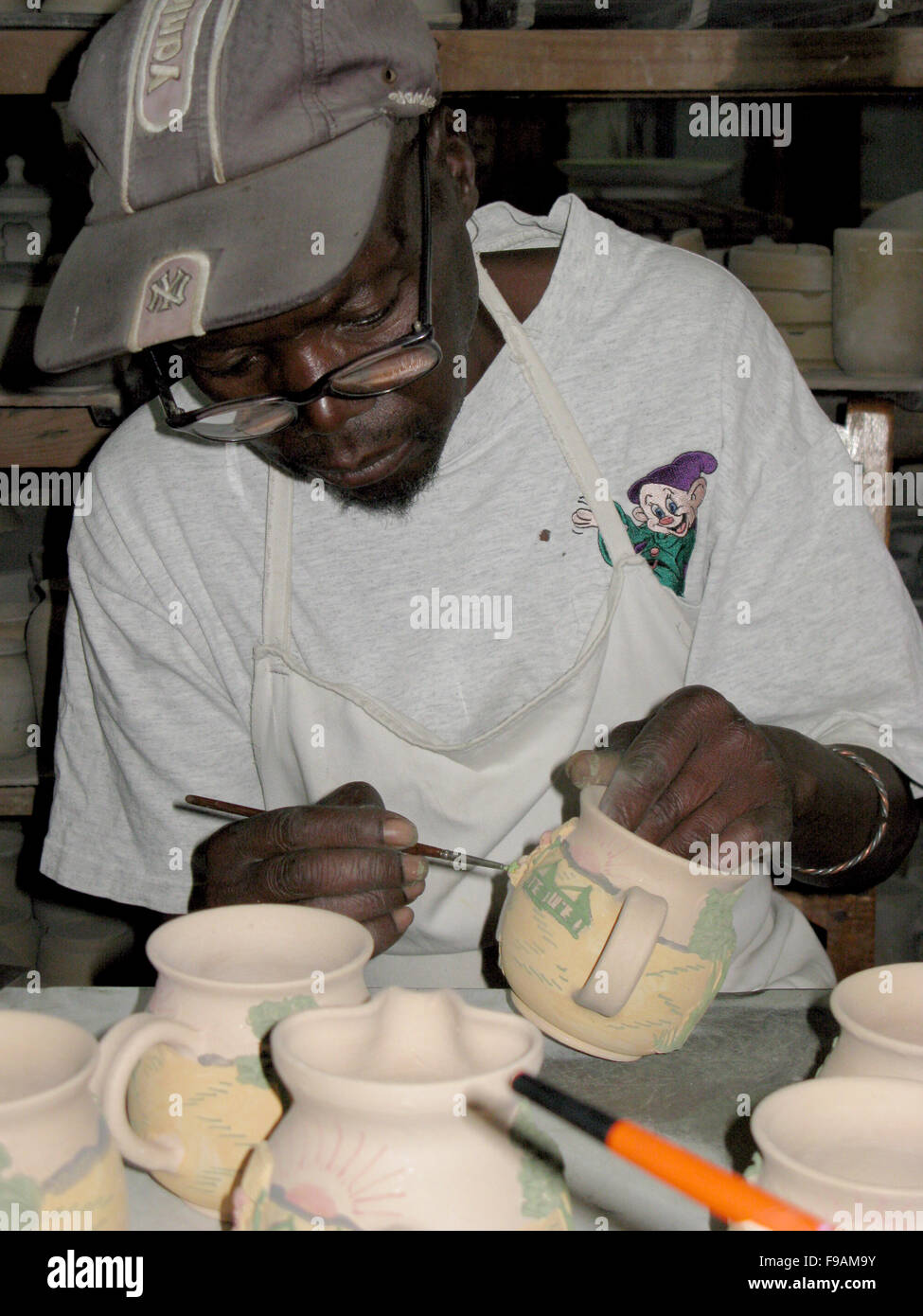 Painting Pottery at Dedza Pottery Malawi Stock Photo - Alamy