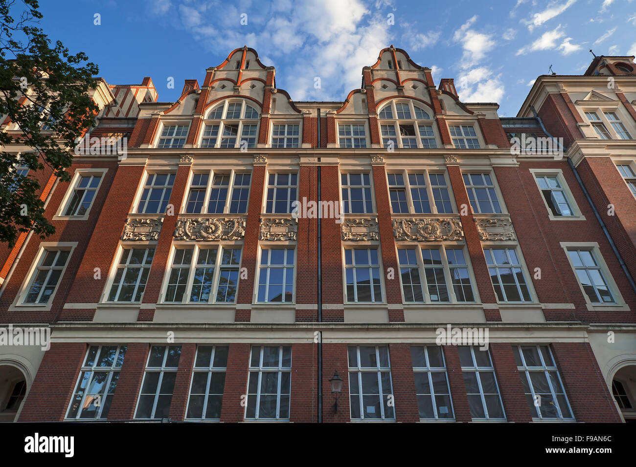 Primary school building germany hi-res stock photography and images - Alamy