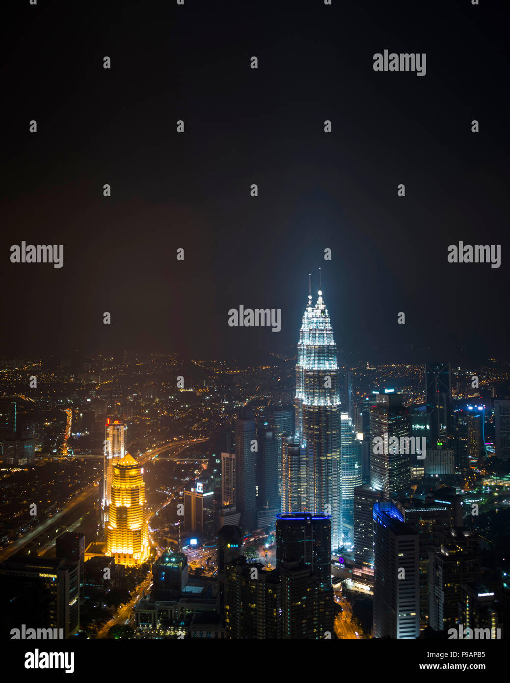 Kuala lumpur skyline night hi-res stock photography and images - Alamy