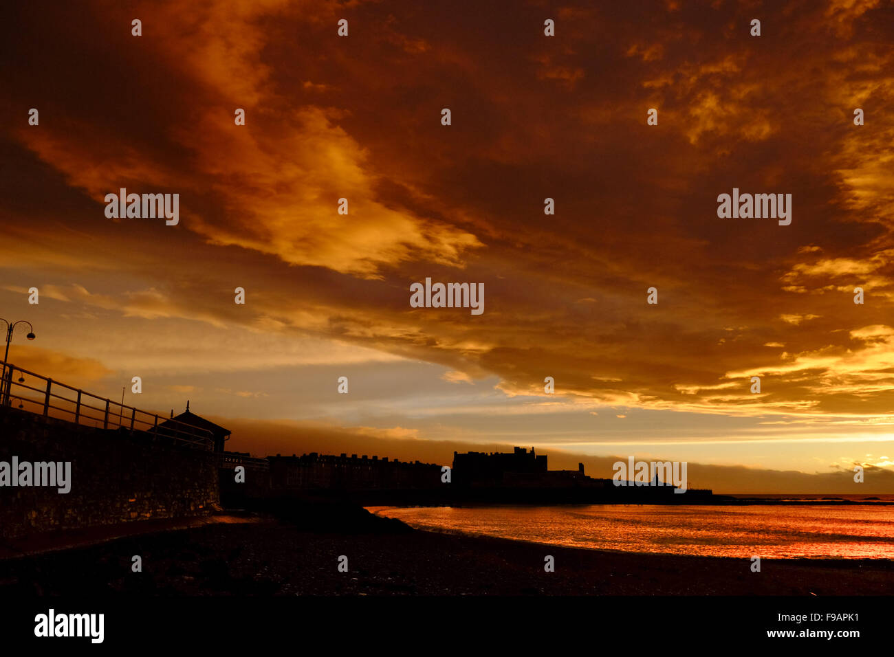 Aberystwyth, Wales, UK. 15 December 2015. After another day of ...
