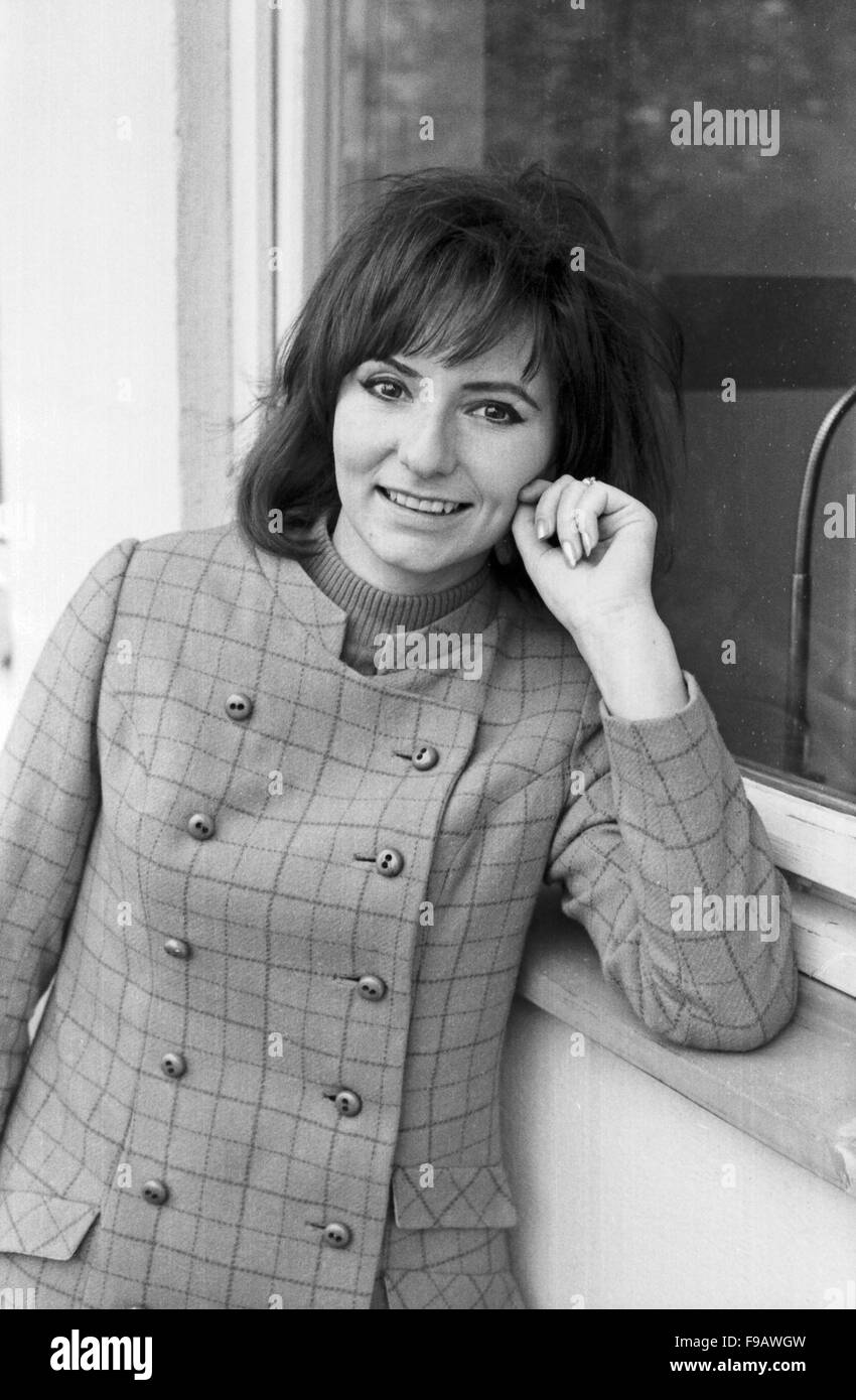 Frau Marianne Kiesel, Deutschland 1960er Jahre. Mrs Marianne Kiesel ...