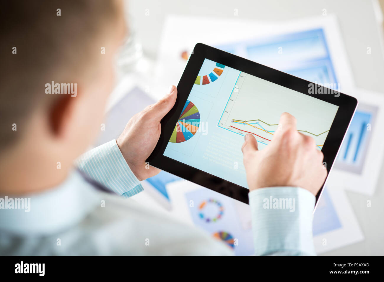 Businessman charts hi-res stock photography and images - Alamy