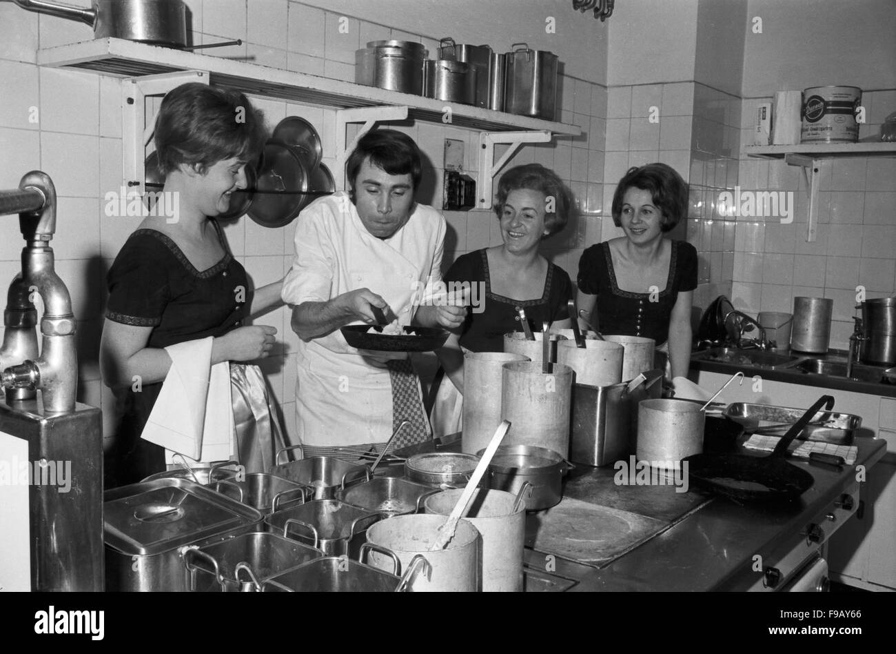 1960s chef kitchen hi-res stock photography and images - Alamy
