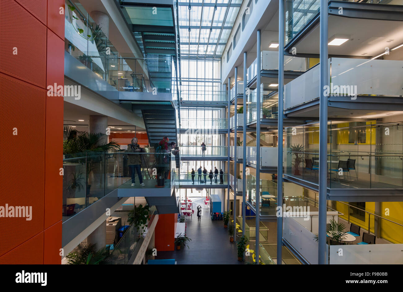 Life sciences building hi-res stock photography and images - Alamy