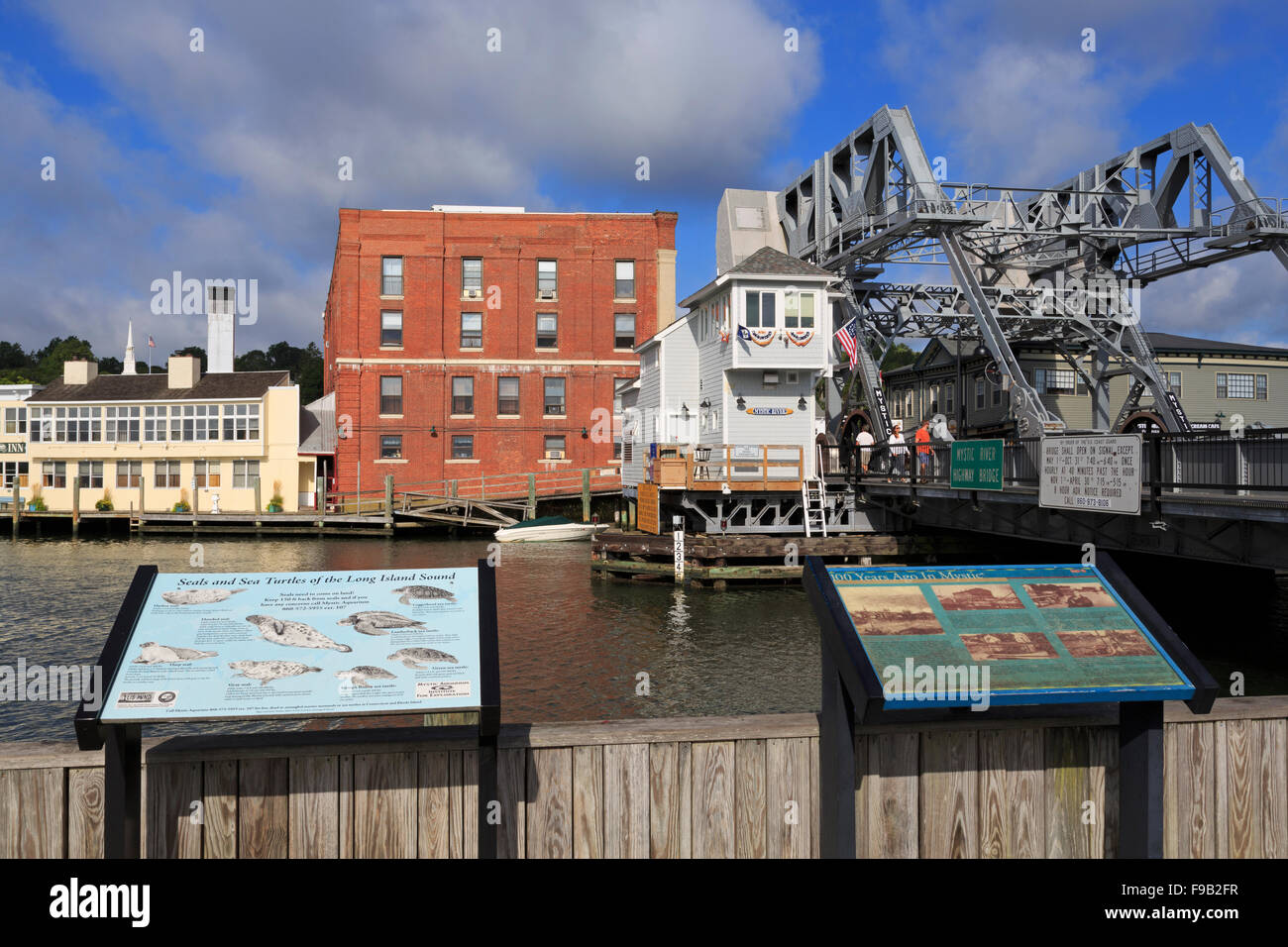 Mystic River Bascule Bridge, Mystic, Connecticut, USA Stock Photo - Alamy