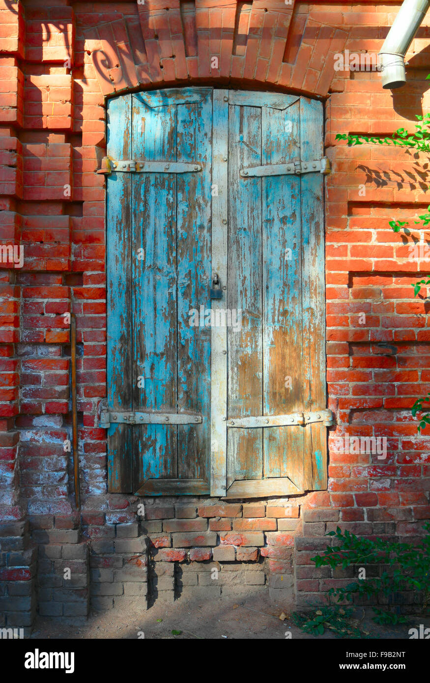 Old blue shop window in Astrakhan, Russia with lots of copy space ...
