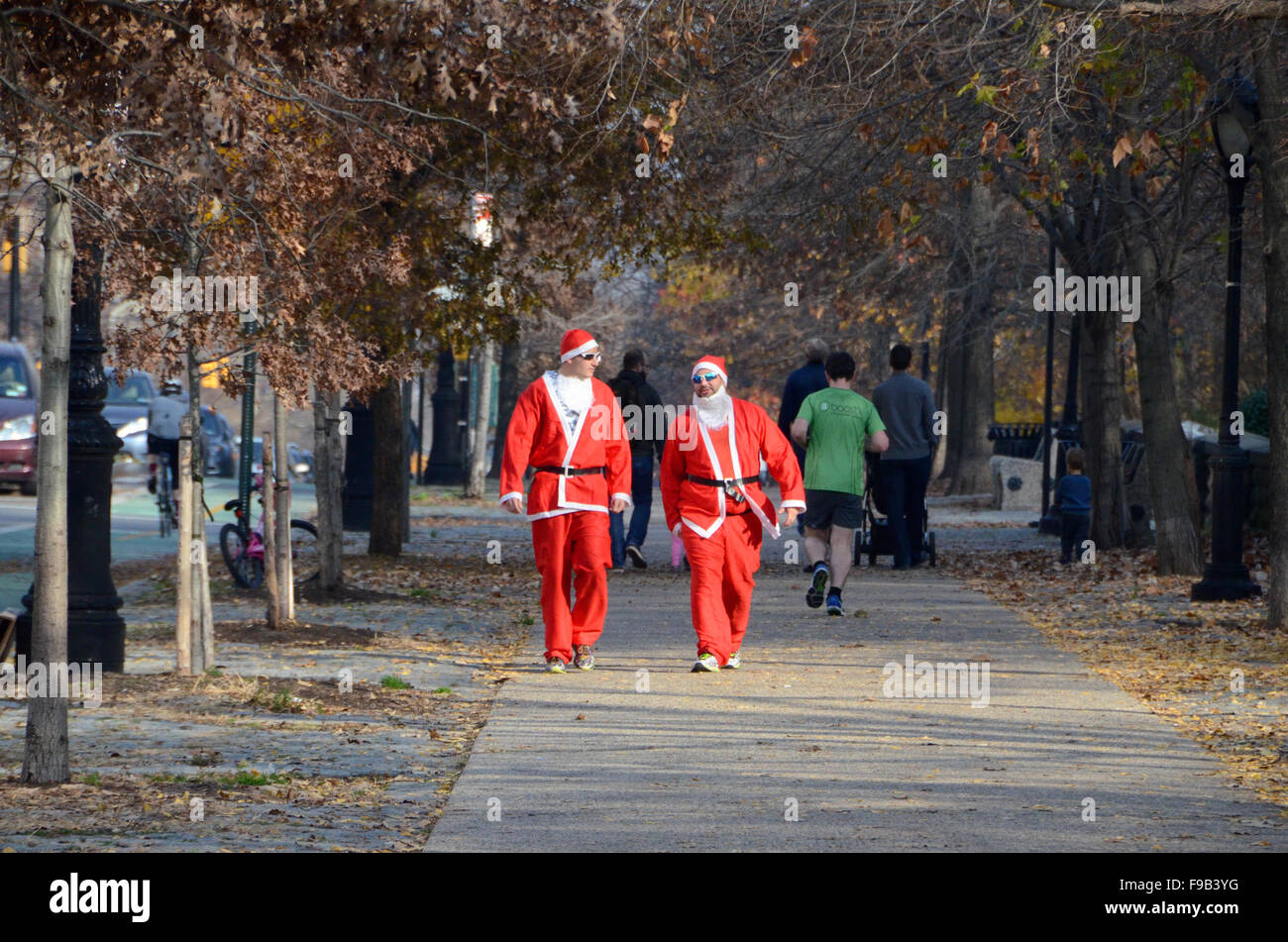 santa run 5k prospect park brooklyn 2015 Stock Photo - Alamy