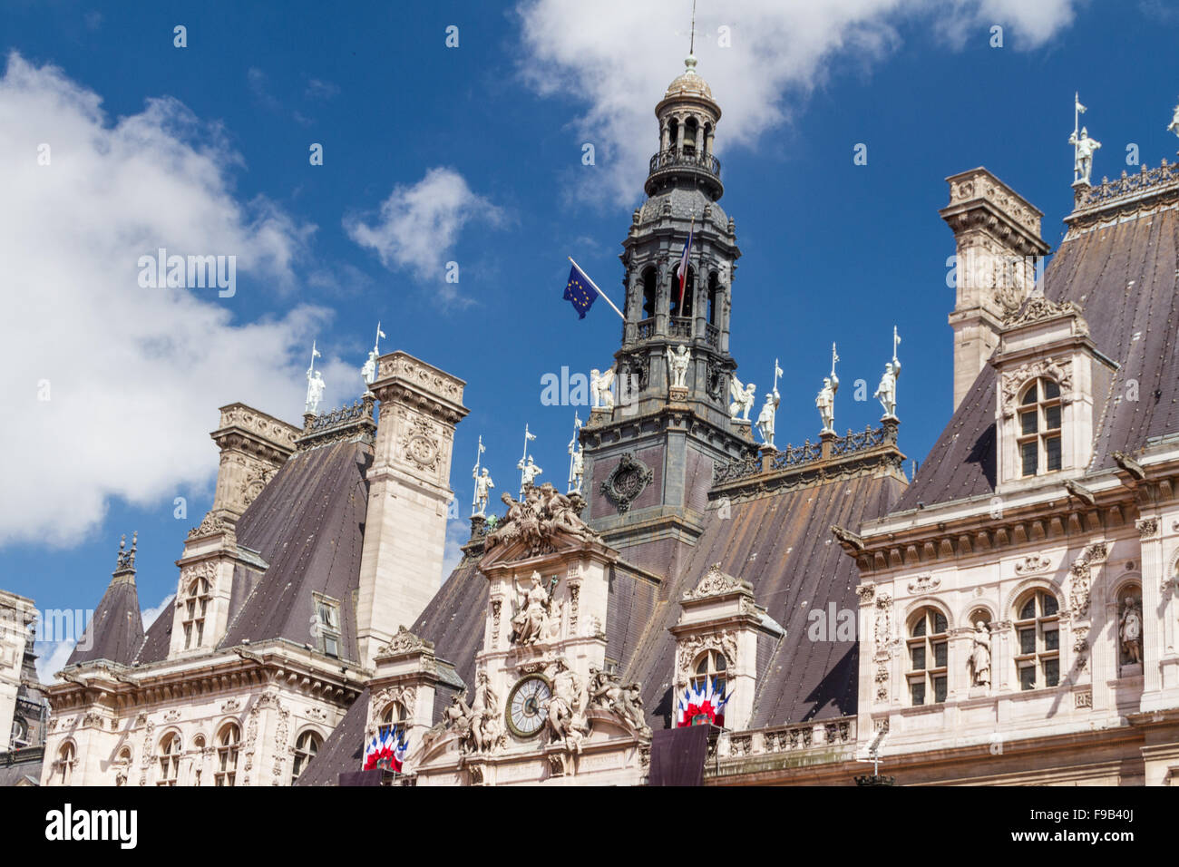 Historic building in Paris France Stock Photo - Alamy