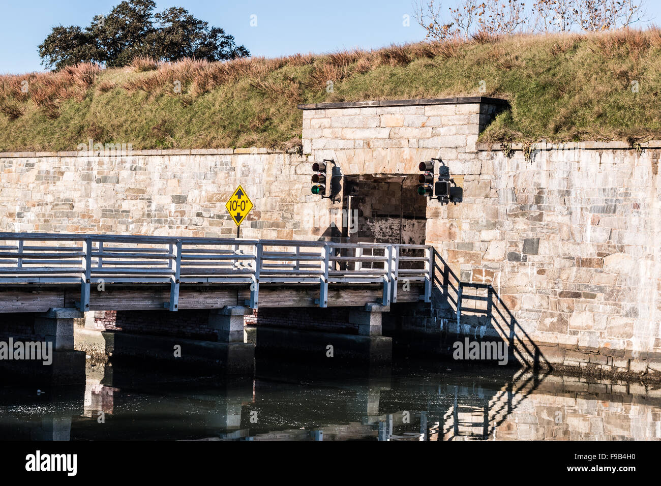 Bridge to tunnel at Fort Monroe in Hampton, Virginia Stock Photo - Alamy