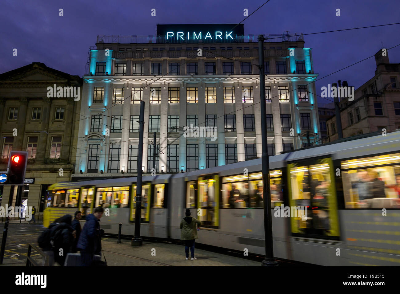Primark in Piccadilly, Manchester at night Stock Photo - Alamy