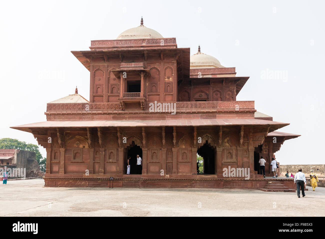 The beautifully preserved red sandstone city of Fatepuhr Sikri in Agra ...