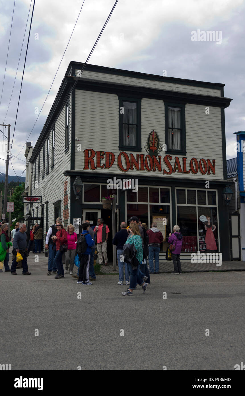 Red onion alaska hi-res stock photography and images - Alamy