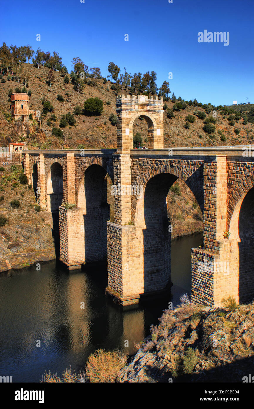 Roman bridge of Alcantara in Spain Stock Photo - Alamy