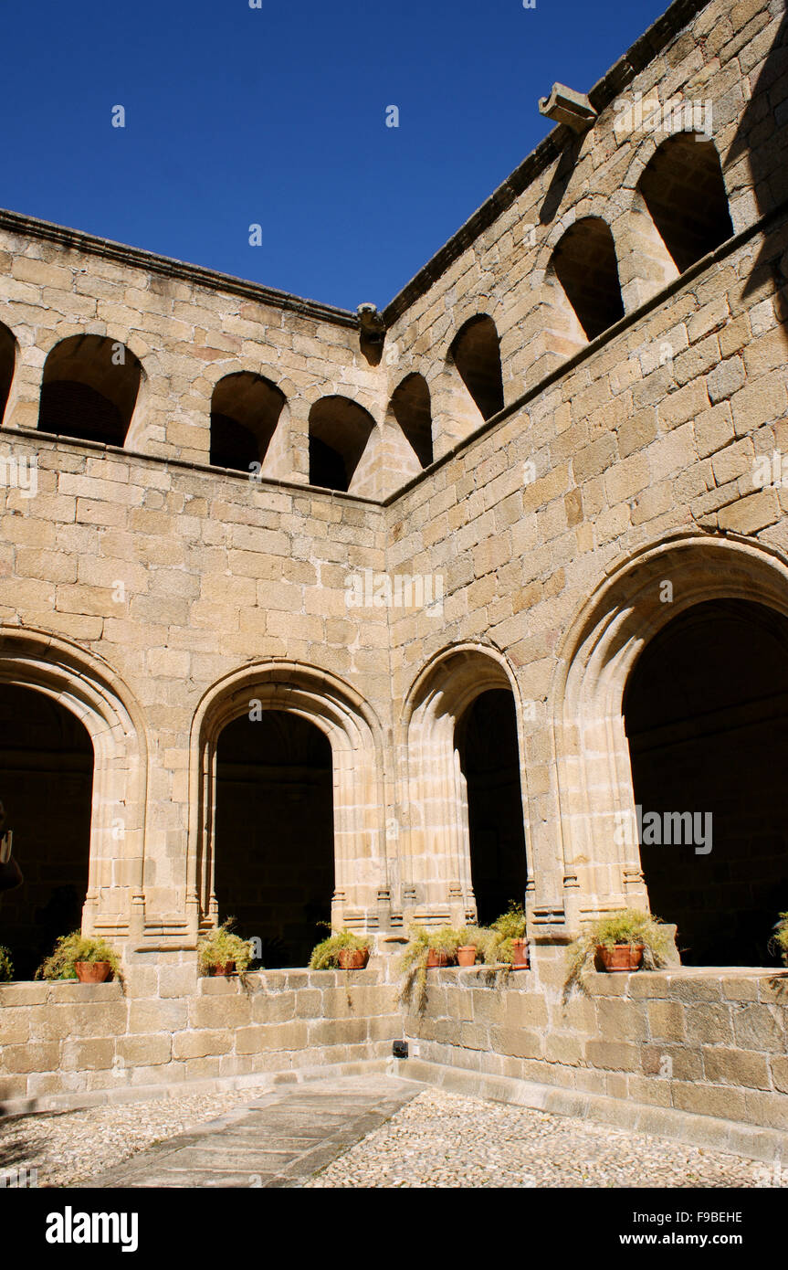 Cloister of San Benito convent, Alcantara (Spain Stock Photo - Alamy