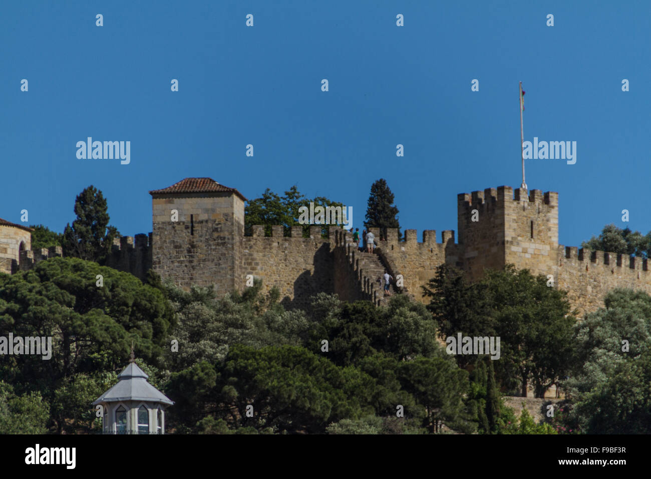 Castelo de Sao Jorge (Saint George Castle) overlooking Baixa quarter in ...