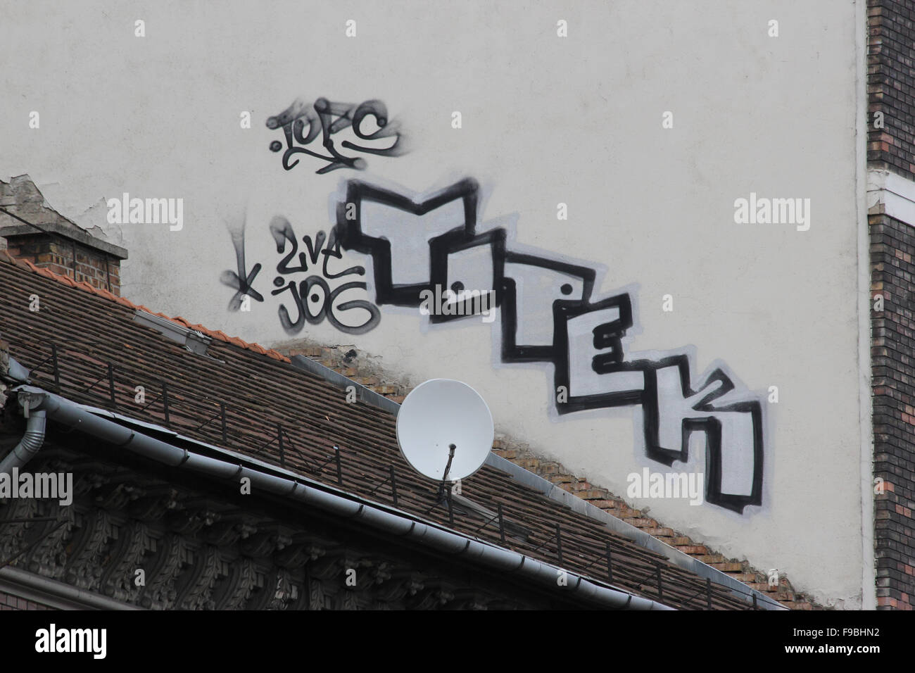 Roof graffiti hi-res stock photography and images - Alamy