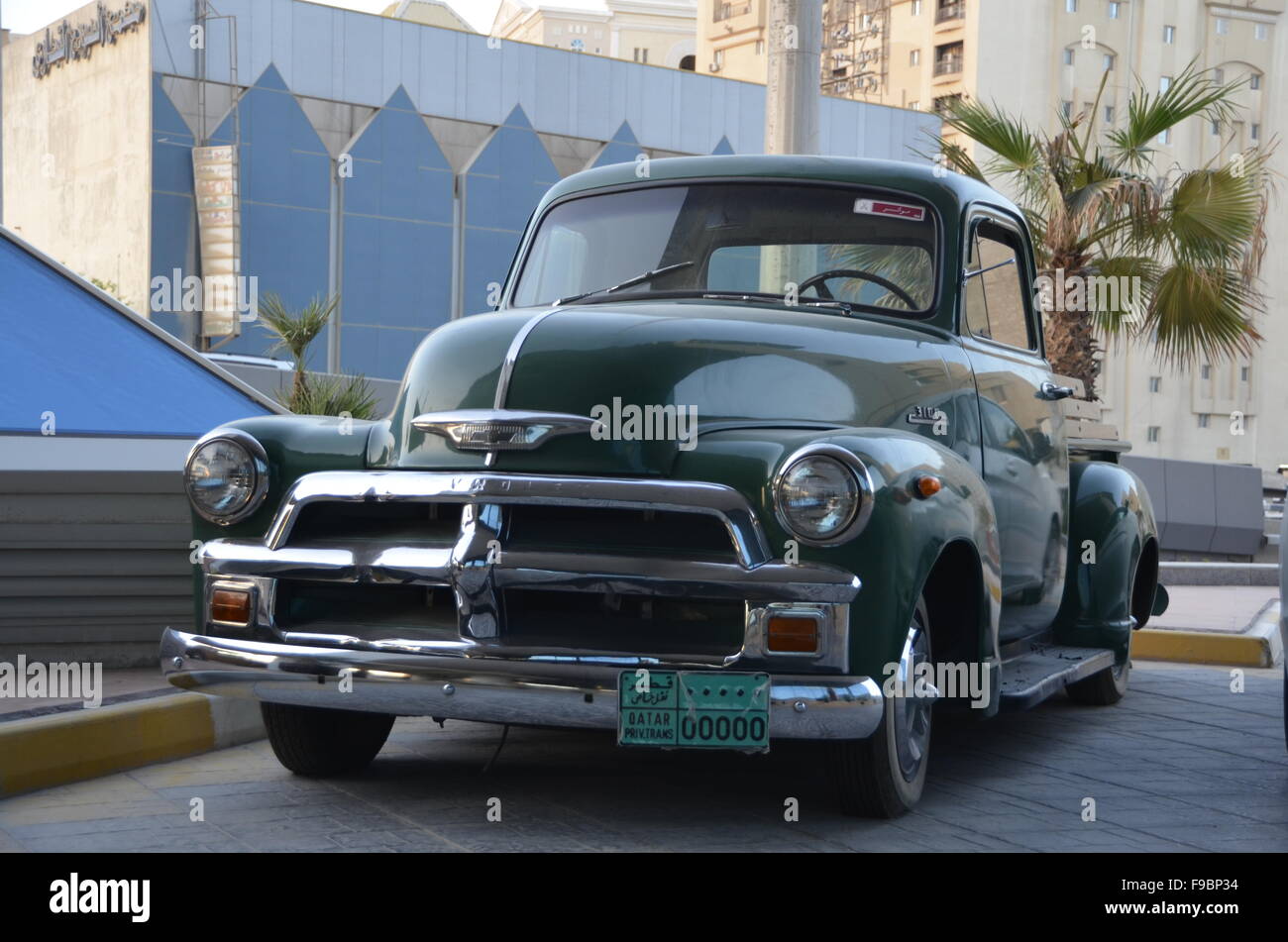 Doha cars hi-res stock photography and images - Alamy