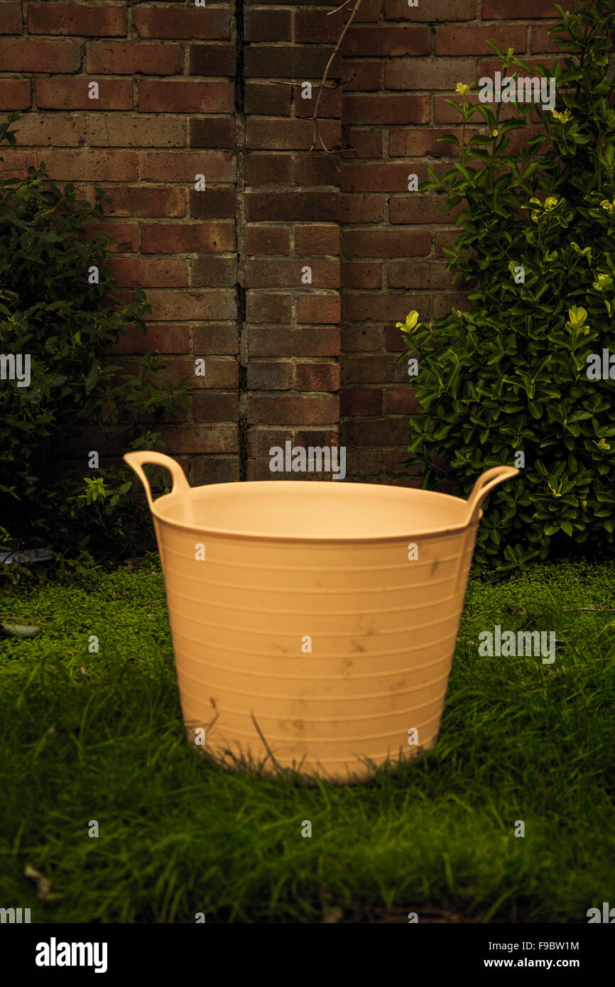 Yellow bucket hi-res stock photography and images - Alamy