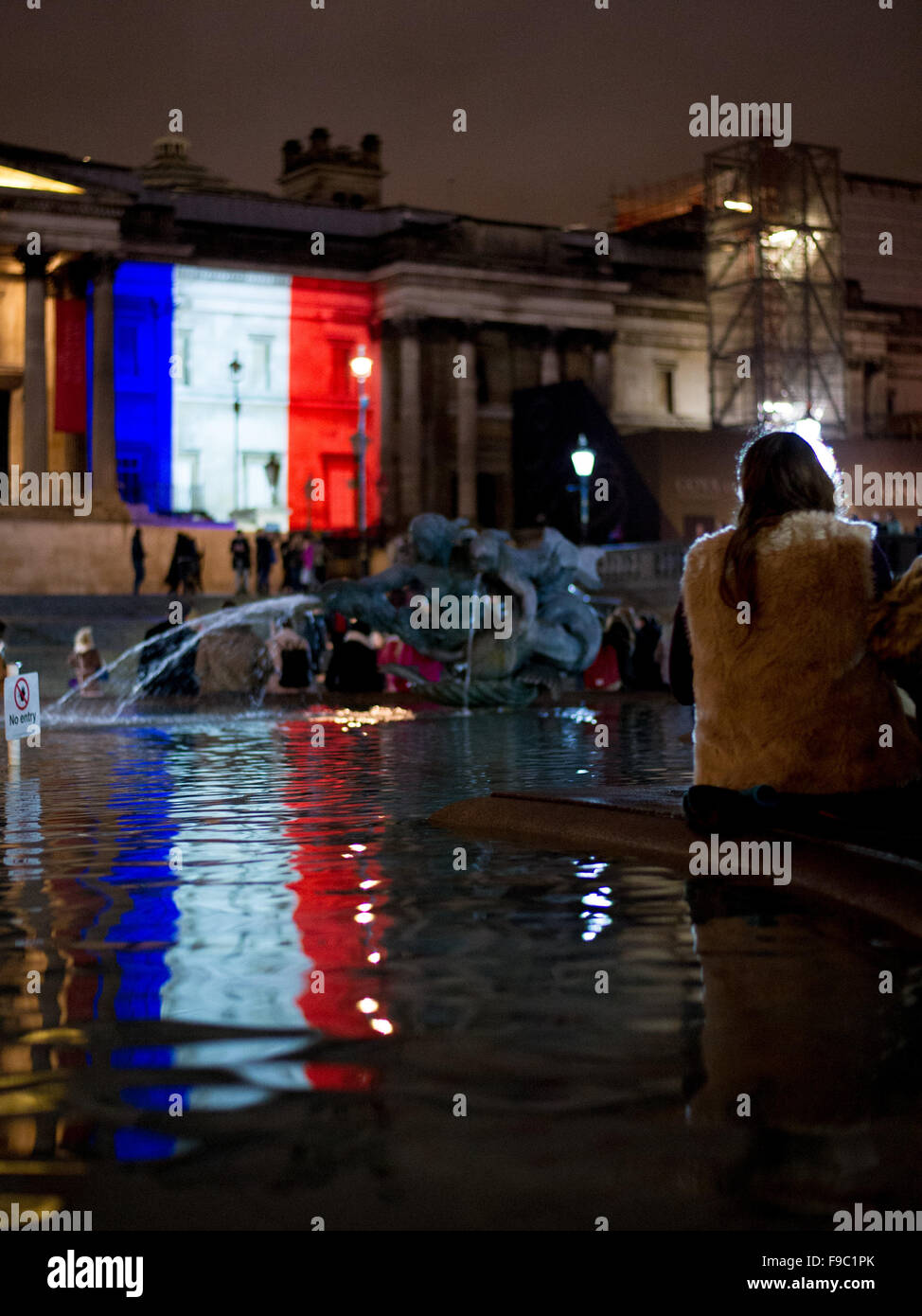 Thousands gather in Trafalgar Square for a candlelit vigil in ...